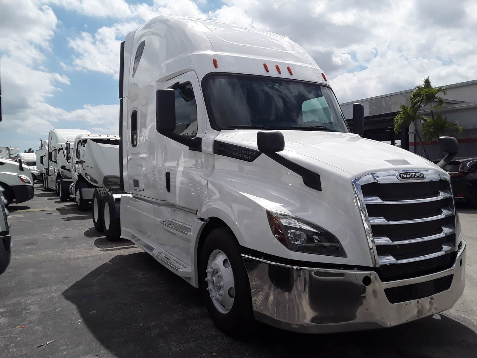 2019 Freightliner Cascadia 126 Sleeper Semi Truck - 72" Condo Sleeper ...