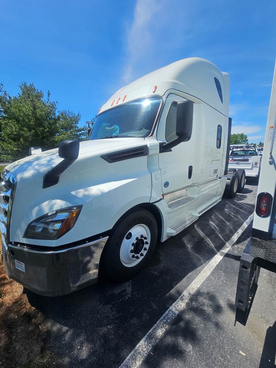 2020 Freightliner Cascadia 126 Sleeper Semi Truck - 72" Condo Sleeper ...