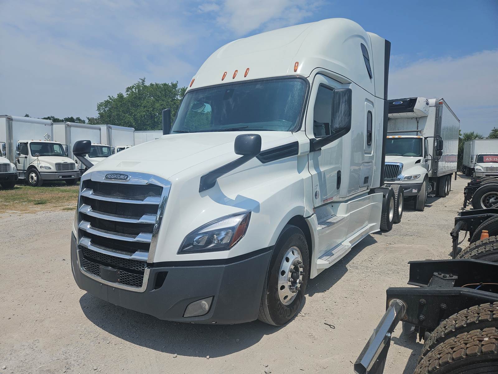 2020 Freightliner Cascadia 126 Sleeper Semi Truck - 72" Condo Sleeper ...