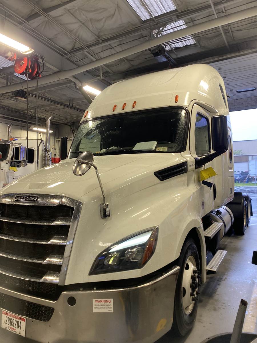 2020 Freightliner Cascadia 126 Sleeper Semi Truck - 72" Condo Sleeper ...