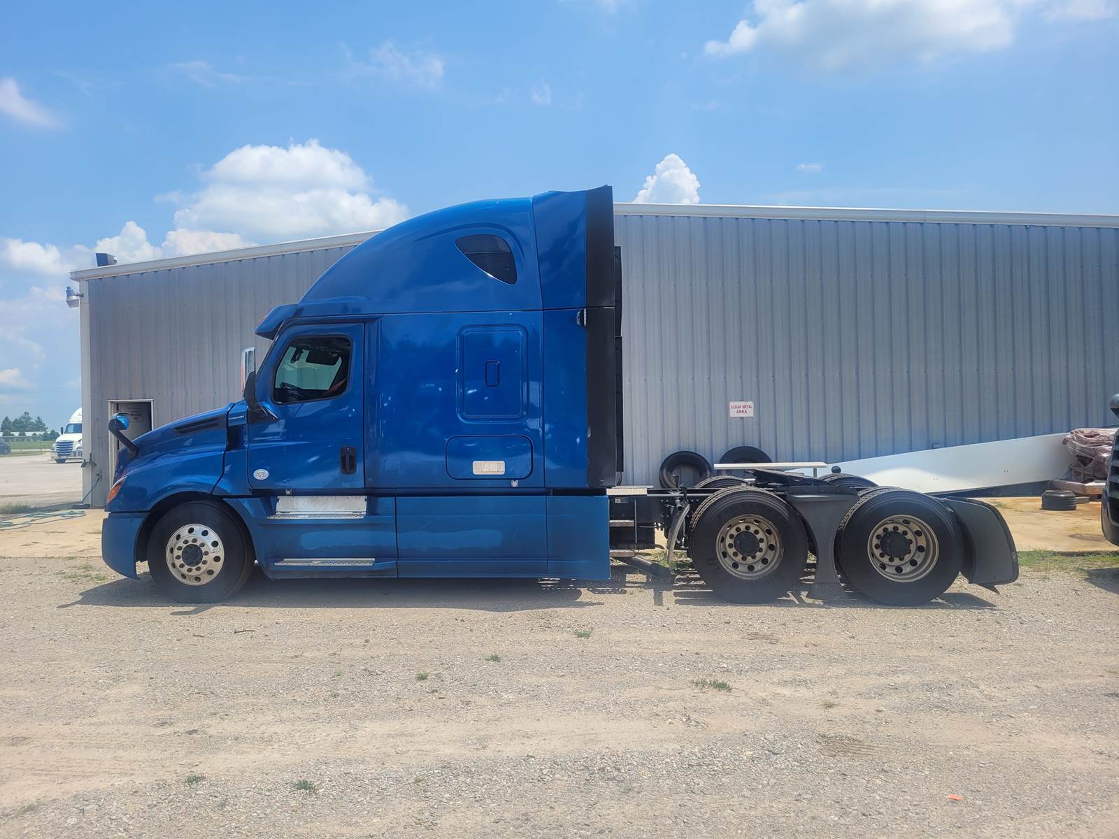 2020 Freightliner Cascadia 126 Sleeper Semi Truck - 72" Condo Sleeper ...