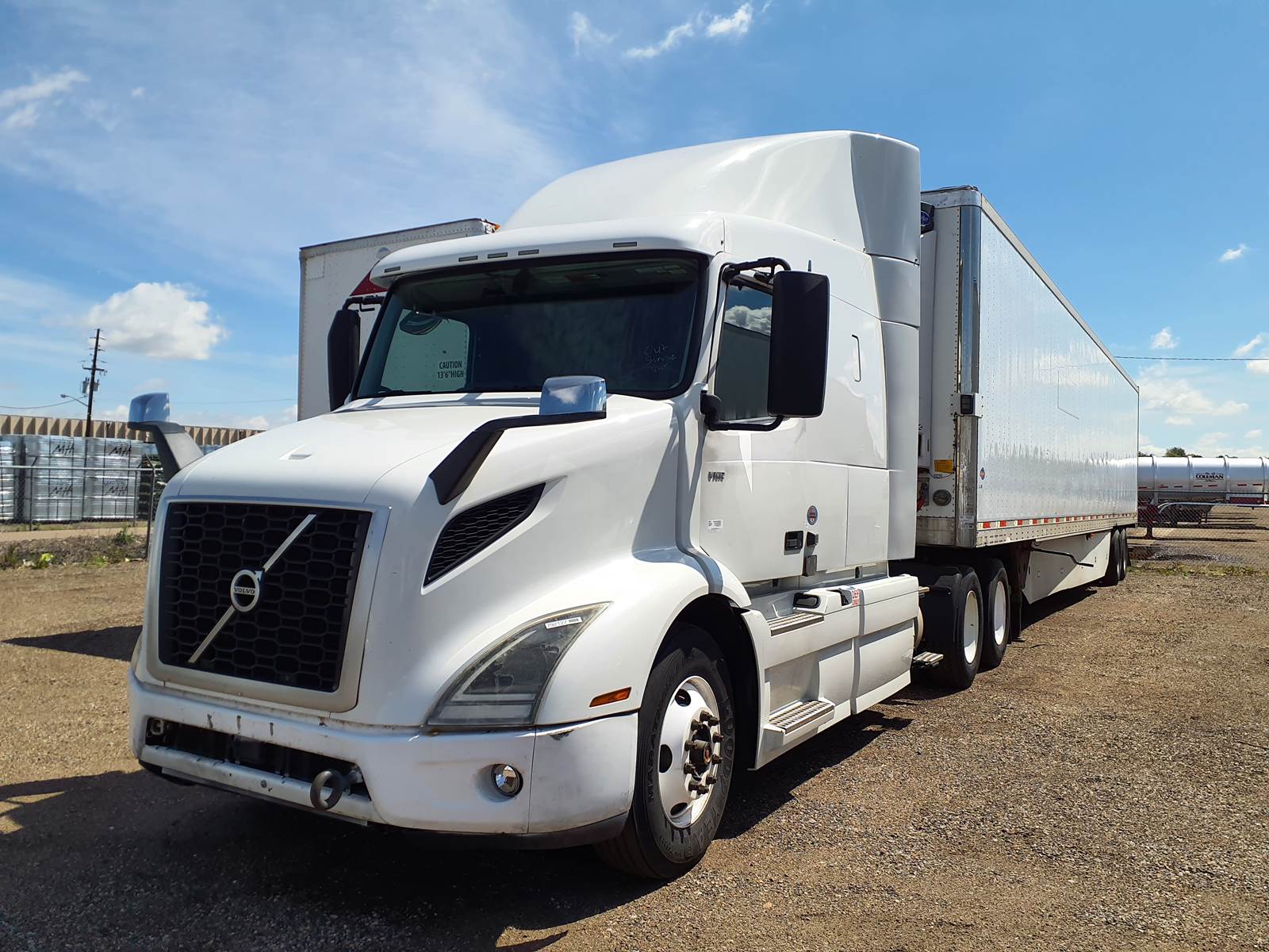 2019 Volvo VNR64T-640 Sleeper Semi Truck - 48" Mid Roof Sleeper, 425HP ...