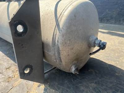 2007 Peterbilt 387 Air Tank For Sale | Elkton, MD | P-39394 ...