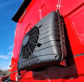 Thermo King Auxiliary Power Unit (APU) for a 2020 Freightliner Cascadia ...