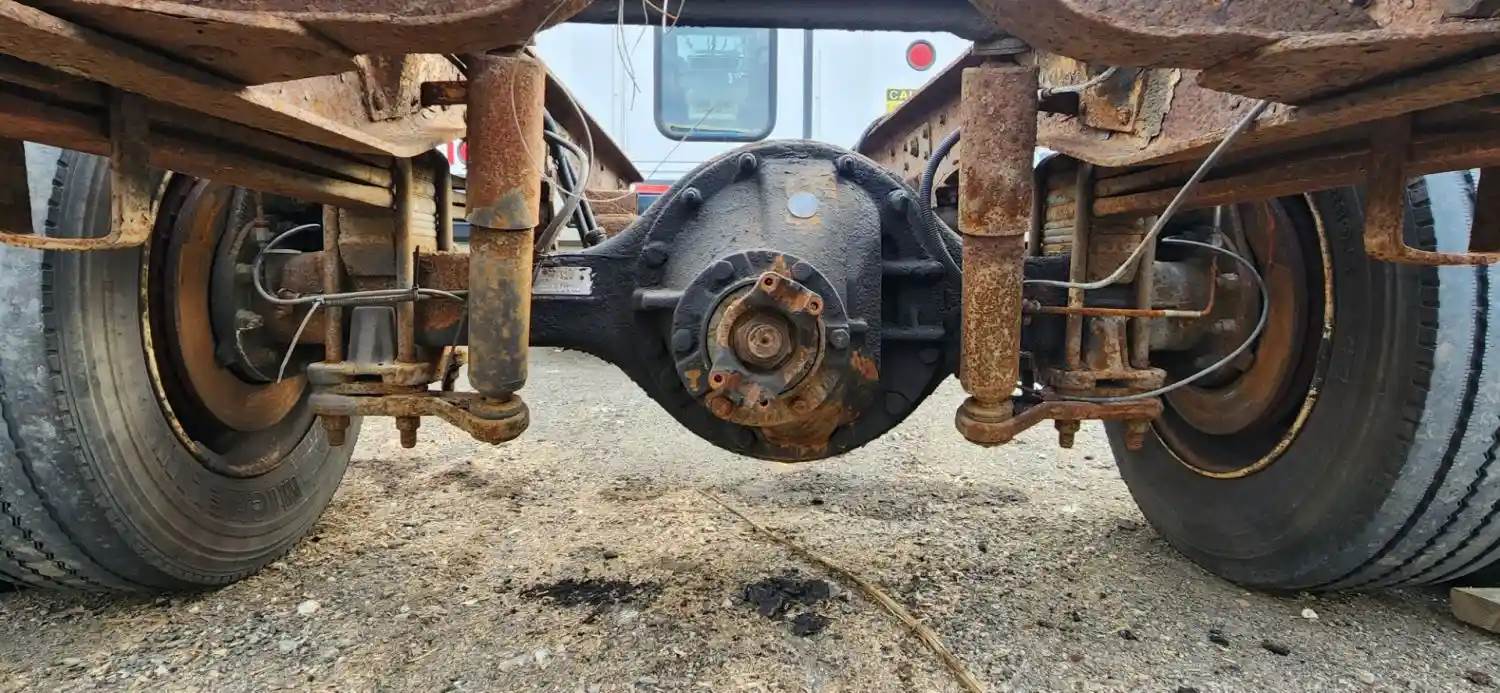 Eaton Rear Axle Assembly for a 2000 GMC C6500 For Sale | Elkton, MD ...