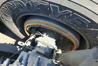 Meritor-Rockwell MT40-14X Rear Axle Assembly for a 2021 Freightliner ...