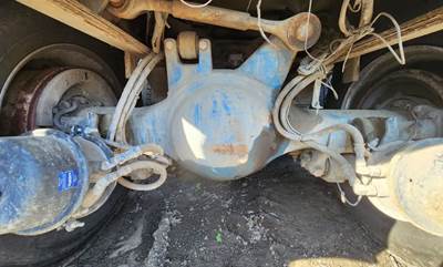 Meritor-Rockwell RT40-145 Rear Axle Housing for a 2000 Sterling L9500 ...