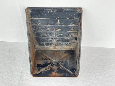 2000 Mack RD688SX Battery Box Cover For Sale | Elkton, MD | P-46402 ...