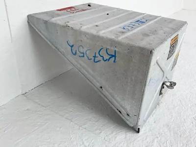 2000 Mack RD688SX Battery Box Cover For Sale | Elkton, MD | P-46405 ...