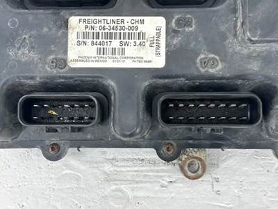 Freightliner M2 106 Body Control Module for a 2010 Freightliner M2 106 ...