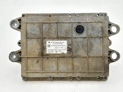 Mercedes-Benz MBE 904 Engine Control Module (ECM) for a 2005 ...