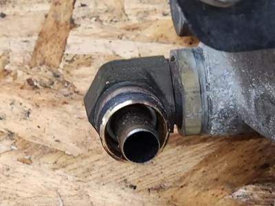 Detroit DD15 Fuel / Water Separator for a 2021 Freightliner Cascadia ...