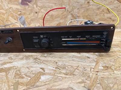 2006 Freightliner FLD120SD Heater / AC Temp Control For Sale | Elkton ...