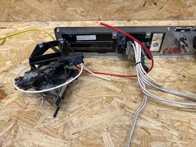 2006 Freightliner FLD120SD Heater / AC Temp Control For Sale | Elkton ...