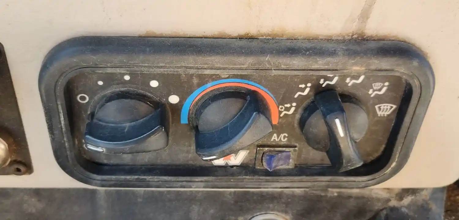 Western Star 4900SA Heater / AC Temp Control for a 2012 Western Star ...