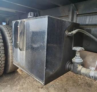 1997 Ford L8000 Hydraulic Tank For Sale | Elkton, MD | P-42405 ...