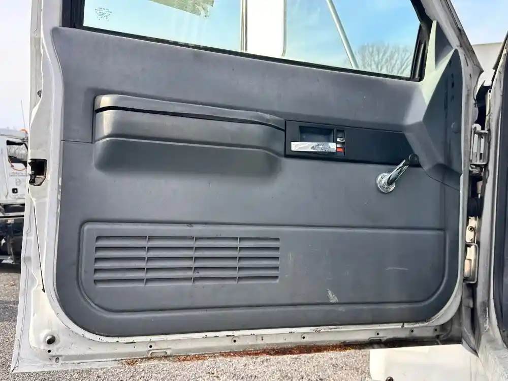 1997 Chevrolet C7500 Interior Part For Sale | Elkton, MD | P-493097 ...