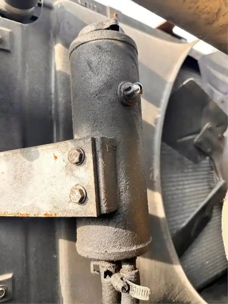 1997 Chevrolet C7500 Power Steering Reservoir For Sale | Elkton, MD | P ...