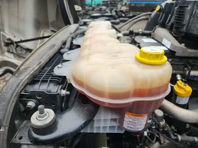 2020 Freightliner Cascadia 126 Radiator Overflow Bottle / Surge Tank ...