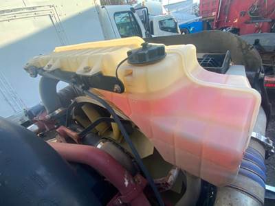 Mack Pinnacle CHU613 Radiator Overflow Bottle / Surge Tank for a 2018 ...
