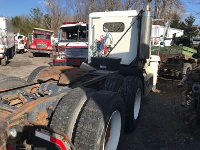 2001 Freightliner FLD120 Salvage Truck For Sale | Elkton, MD | F73061 ...