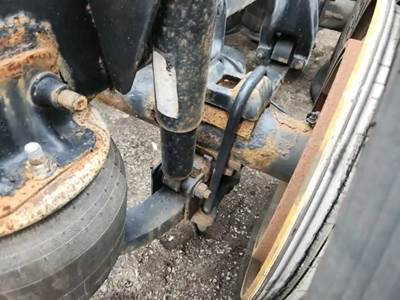 Meritor-Rockwell Tag / Pusher Axle for a 2013 Freightliner Cascadia 125 ...