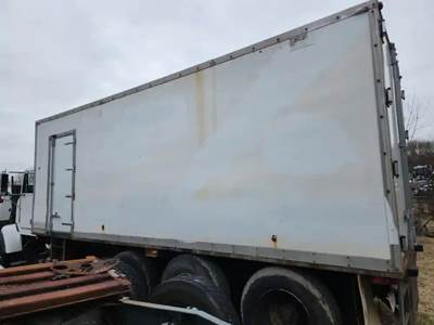 (Used) 1994 Freightliner FLD120SD, Truck Box Bodies- Make: Tiffin ...