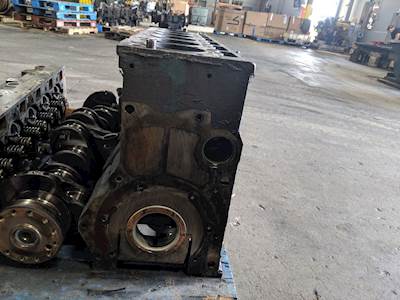 International DT466 Engine Block / Cylinder Block for a 2002 ...
