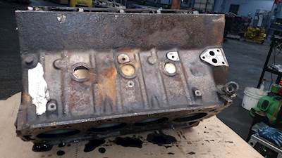 Caterpillar 3208 Engine Block / Cylinder Block For Sale | Kankakee, IL ...