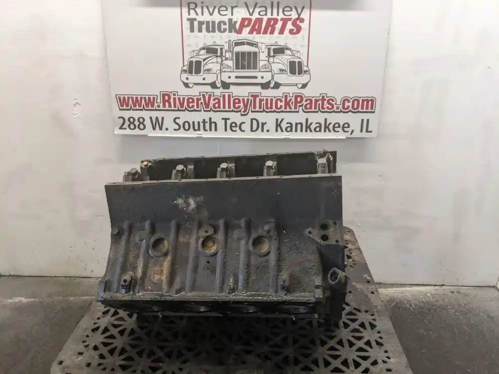 Caterpillar 3208 Engine Block / Cylinder Block for a 1985 Ford LNT8000 ...