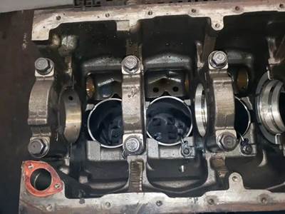 Cummins ISB Engine Block / Cylinder Block For Sale | Kankakee, IL | P ...