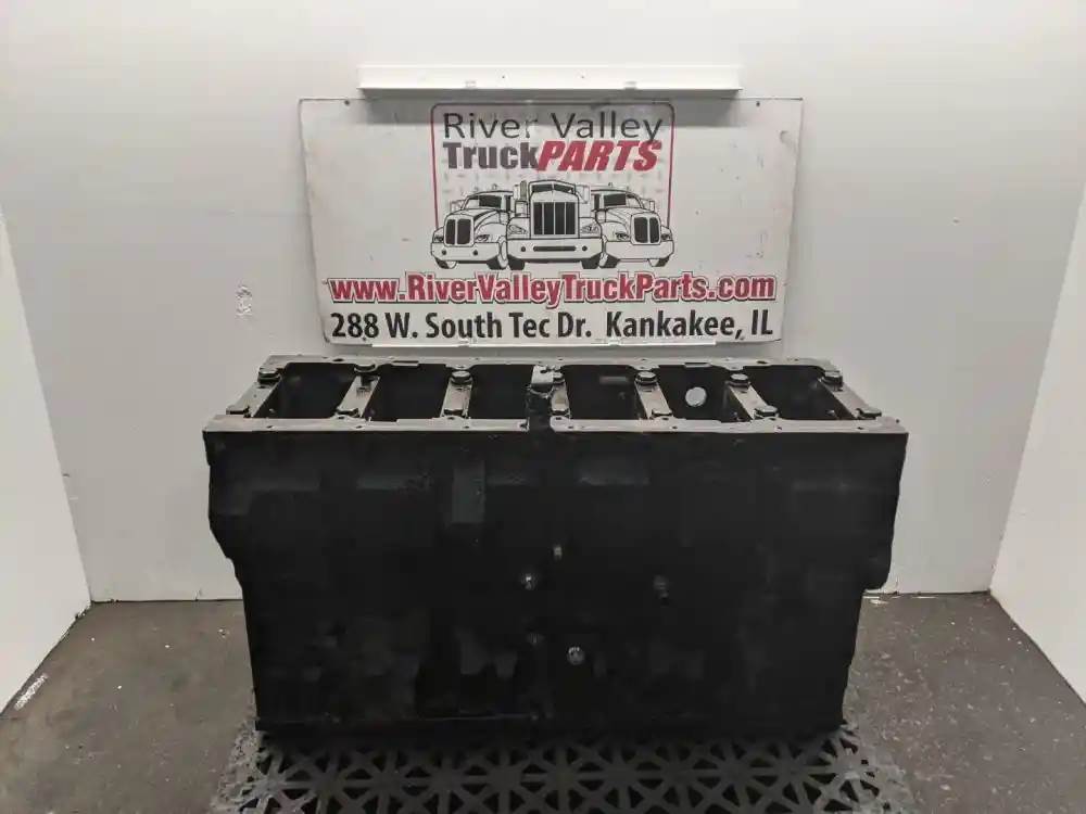 International DT466 Engine Block / Cylinder Block for a 2011 Ic ...