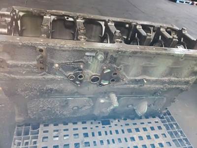 Volvo VED7 Engine Block / Cylinder Block for a 2000 Volvo WXLL For Sale ...