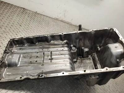 Mercedes-Benz MBE 900 Engine Oil Pan For Sale | Kankakee, IL | P-13953 ...