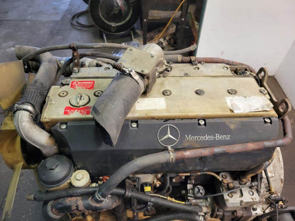 Mercedes-Benz MBE 900 Engine for a 2004 Freightliner M2 106 For Sale ...