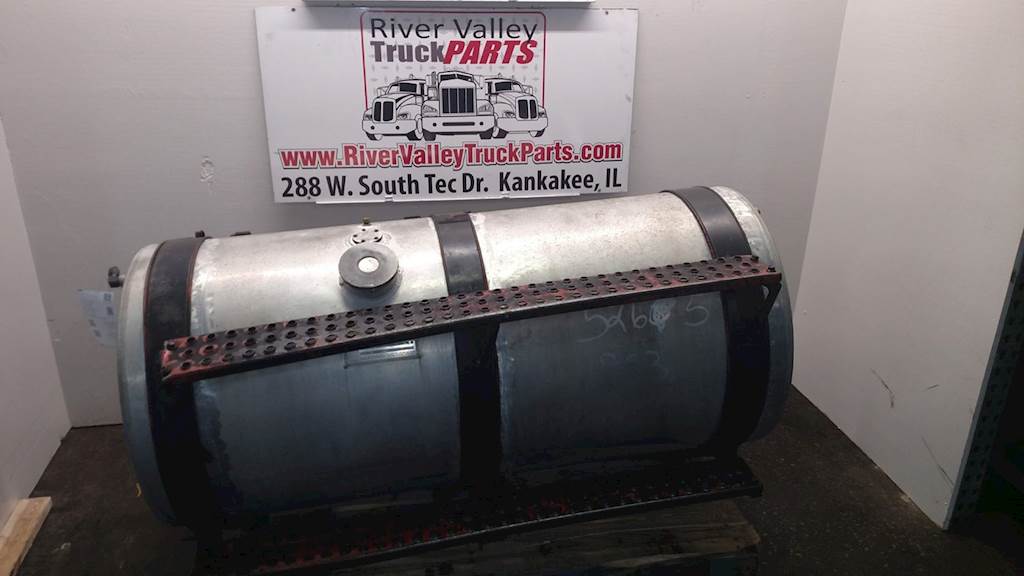 Volvo / WhiteGMC WIM Left Fuel Tank for a 1987 Volvowhitegmc WIM For ...