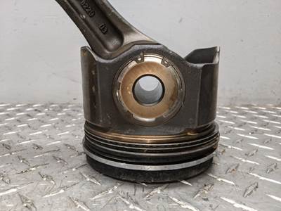 Caterpillar C13 Piston / Rod For Sale | Kankakee, IL | P-9989 ...
