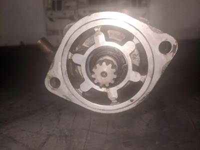 International DT466 Steering Pump For Sale | Kankakee, IL | P-11312 ...