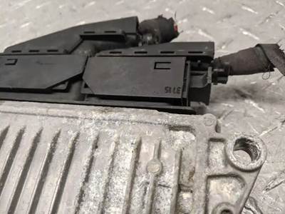 Isuzu Transmission Control Module (TCM) for a 2016 Isuzu NPR For Sale ...