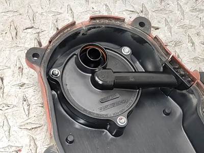 Cummins ISB Valve Cover for a 2009 Freightliner B2 For Sale | Kankakee ...