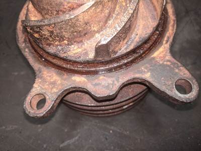 Caterpillar 3208 Water Pump for a Universal For Sale | Kankakee, IL | P ...