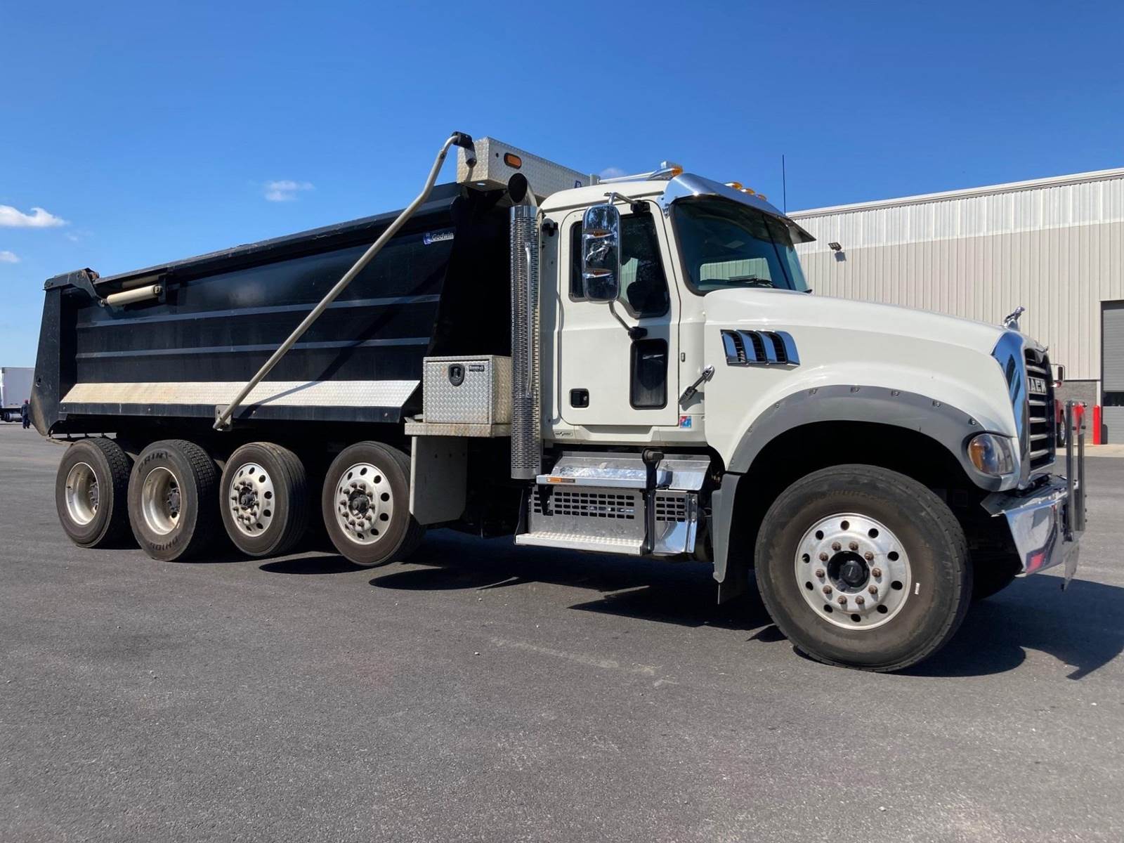 2022 Mack Granite 104FR Quad Axle Dump Truck - MP8 415HP, 6 Speed ...