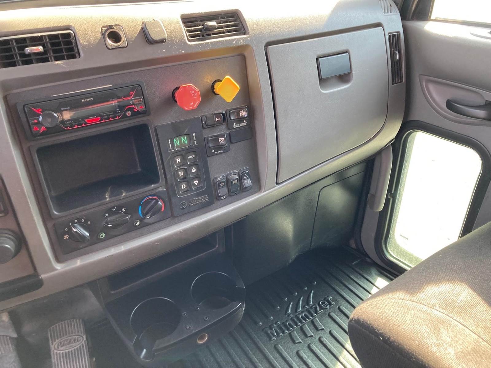 2015 Peterbilt 348 Dump Truck - Paccar 345HP, 6 Speed Allison Rds ...