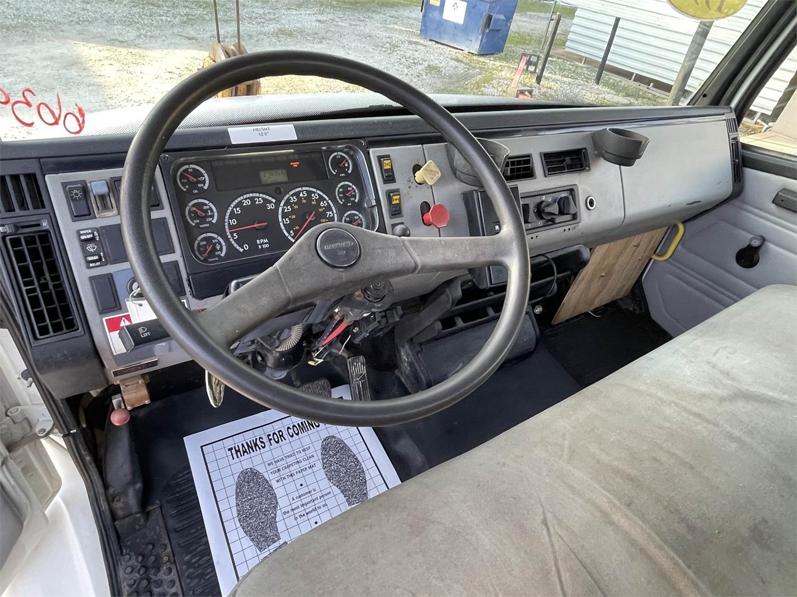 Freightliner FL80 Crane Truck - 2001 NATIONAL 800C Crane, 80ft Reach ...