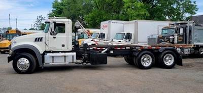 2017 Mack F700 Day Cab Truck - 425HP, Automatic For Sale, 1 Miles ...