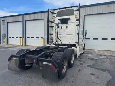 2020 Freightliner Cascadia 116 Sleeper Semi Truck - 60" Mid Roof ...