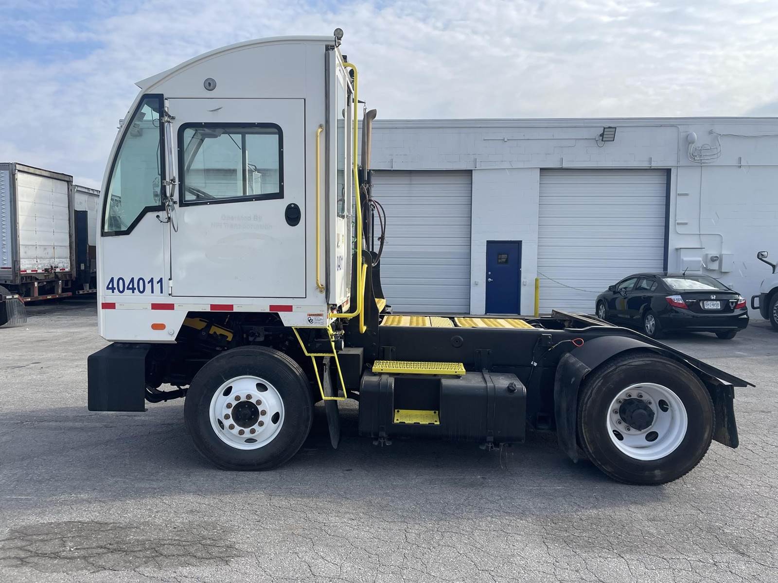 2020 Autocar ACTT Xspotter Yard Spotter Truck - Cummins, 173HP For Sale, 20,702 Hours | Kansas ...