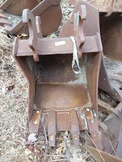 Tag Excavator Bucket for 18" backhoe bucket For Sale | Lebanon, ME ...