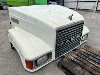 2007 Mack Pinnacle CHU613 Hood For Sale | Miami, FL | 6146-0724239 | MyLittleSalesman.com