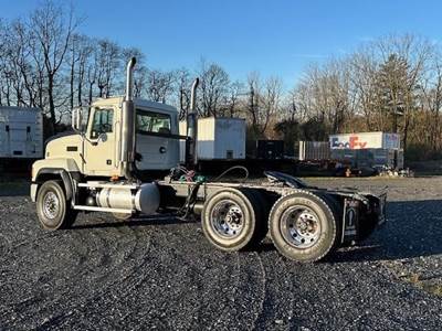 2005 Mack CL733 Day Cab Truck - Cummins 500HP, 18 Speed Manual For Sale ...